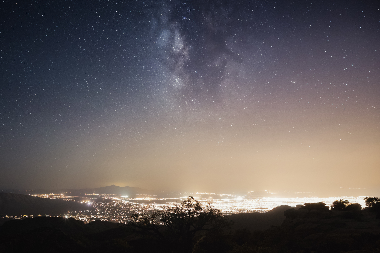 Light pollution: facts, issues and solutions for public lighting